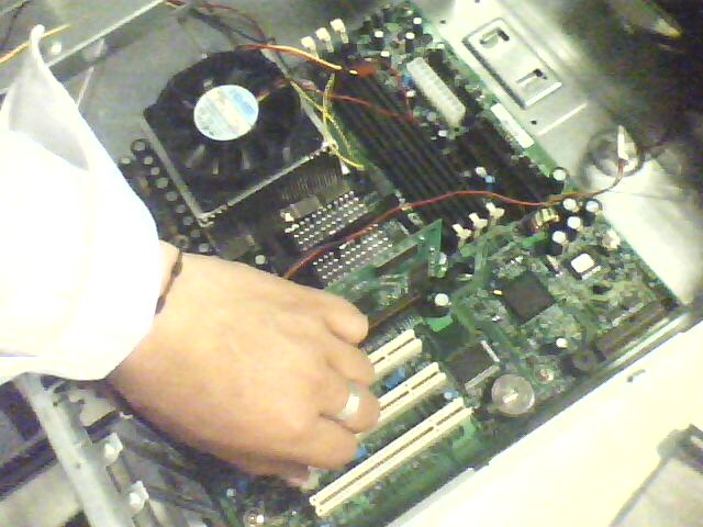 MANTENIMIENTO DE COMPUTADORES: DESENSAMBLE Y ENSAMBLE DE COMPUTADORES